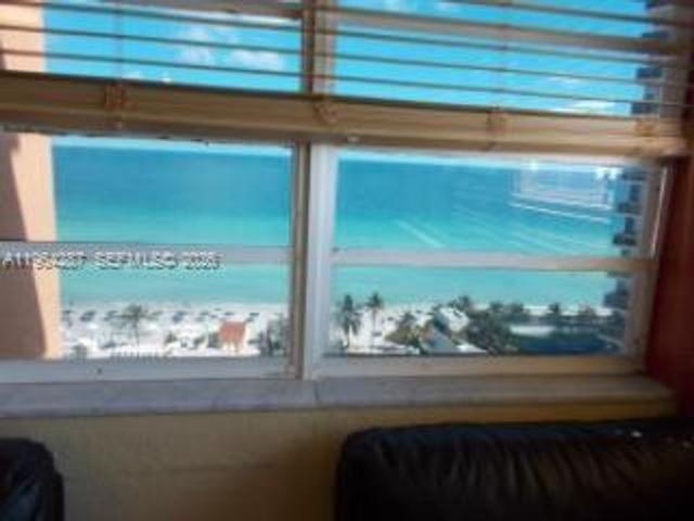 Luxury apartment complex for rent in Sunny Isles Beach, United States
