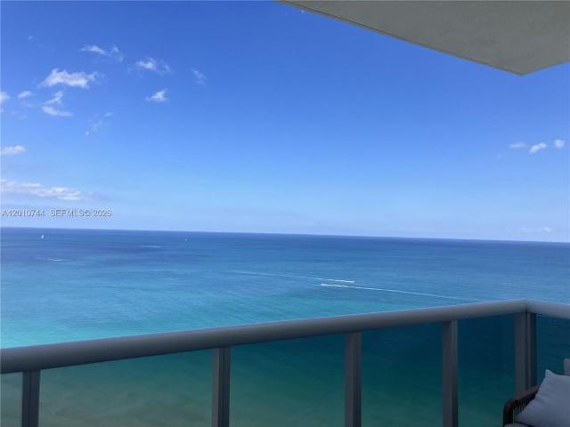 Luxury apartment complex for rent in Sunny Isles Beach, United States