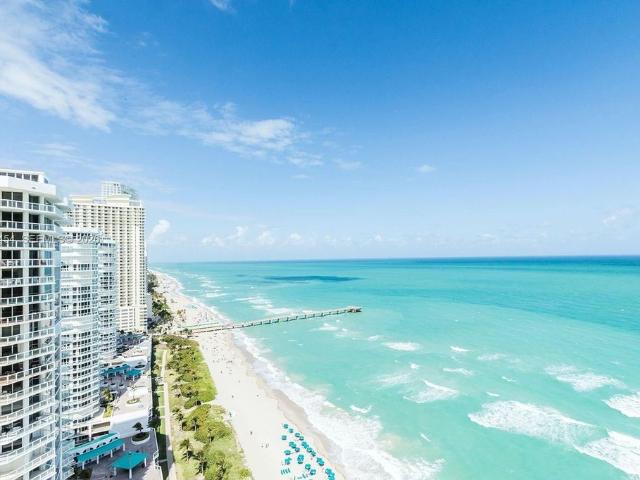 Luxury apartment complex for rent in Sunny Isles Beach, United States