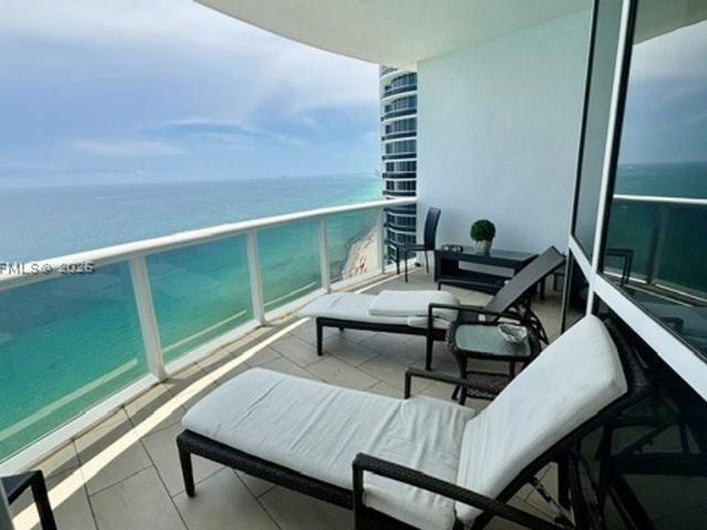 Luxury apartment complex for rent in Sunny Isles Beach, United States