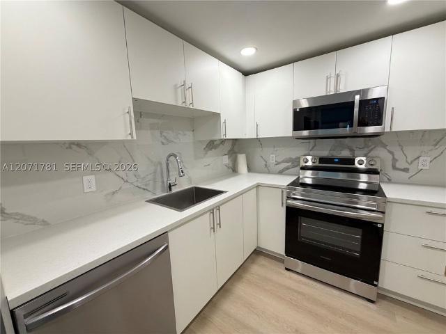 Luxury apartment complex for rent in Sunny Isles Beach, United States