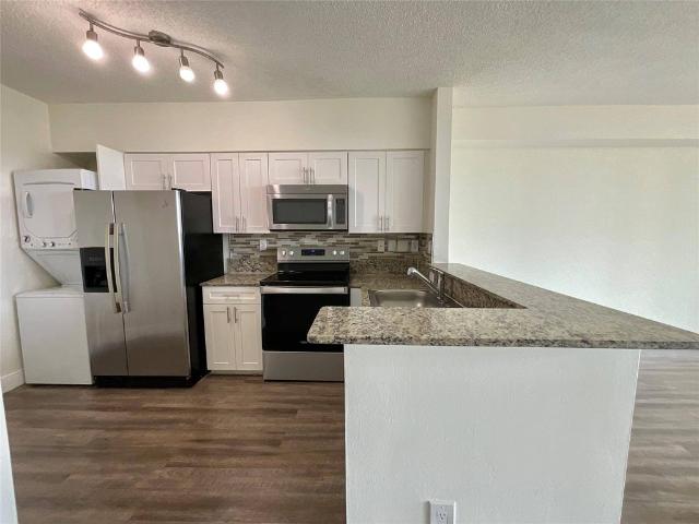Luxury apartment complex for rent in Sunny Isles Beach, United States