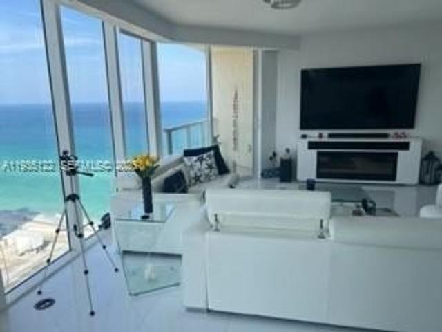 Luxury apartment complex for rent in Sunny Isles Beach, United States