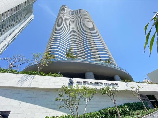 Luxury apartment complex for rent in Sunny Isles Beach, United States