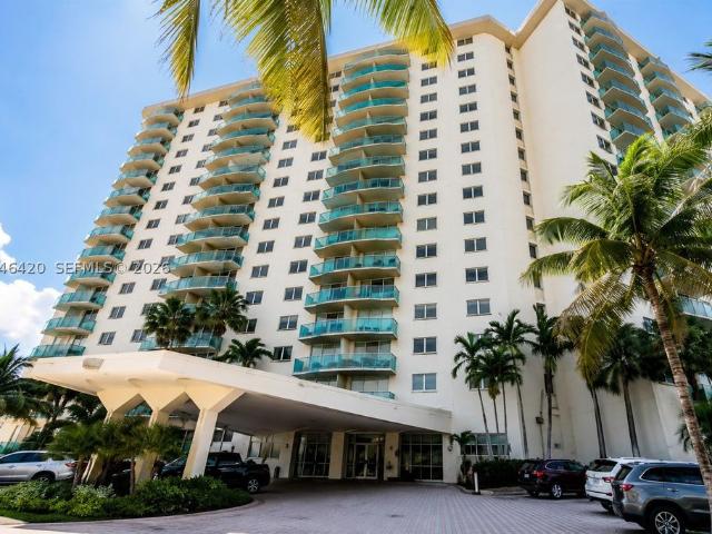 Luxury apartment complex for rent in Sunny Isles Beach, United States