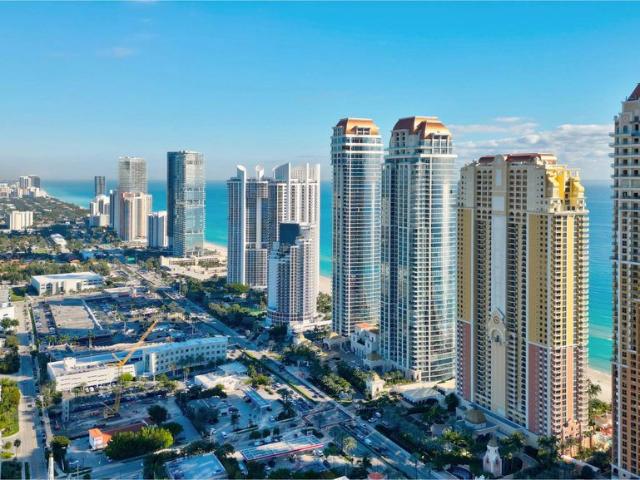 Luxury apartment complex for rent in Sunny Isles Beach, United States