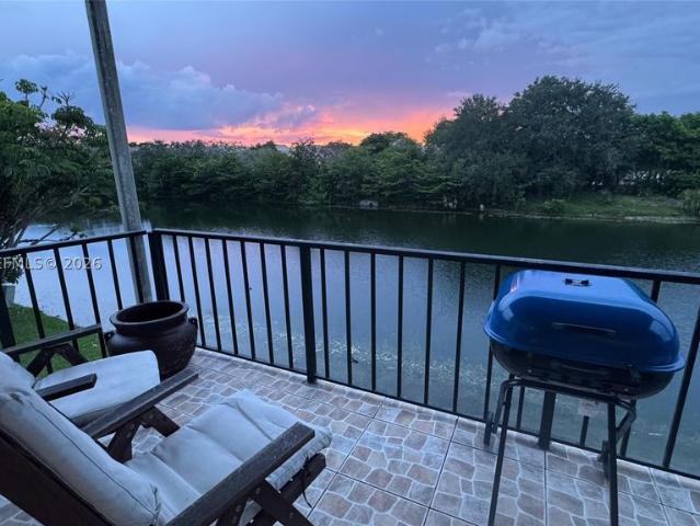 Luxury apartment complex for rent in Sunrise, United States