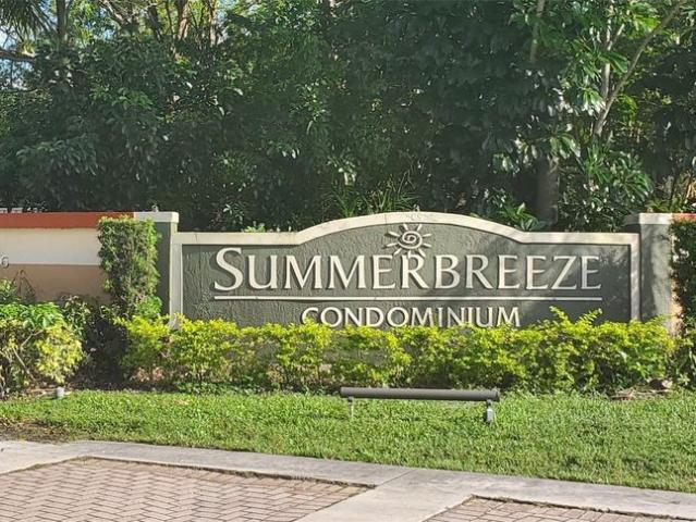 Luxury apartment complex for rent in Sunrise, United States