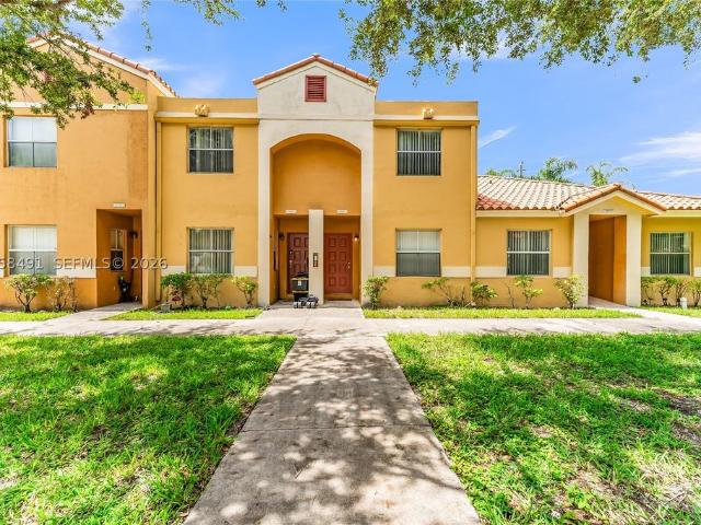 Luxury apartment complex for rent in Sunrise, United States