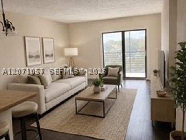Luxury apartment complex for rent in Sunrise, United States
