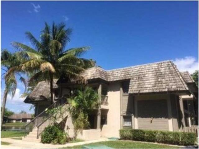 Luxury apartment complex for rent in Sunrise, Florida
