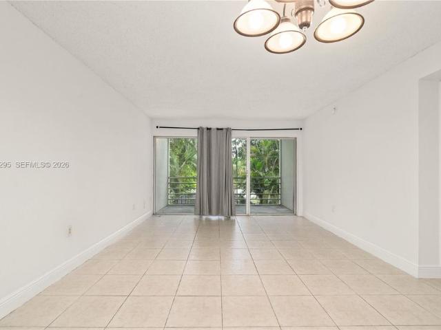 Luxury apartment complex for rent in Sunrise, Florida