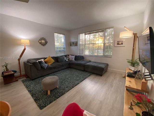 Luxury apartment complex for rent in Sunrise, Florida
