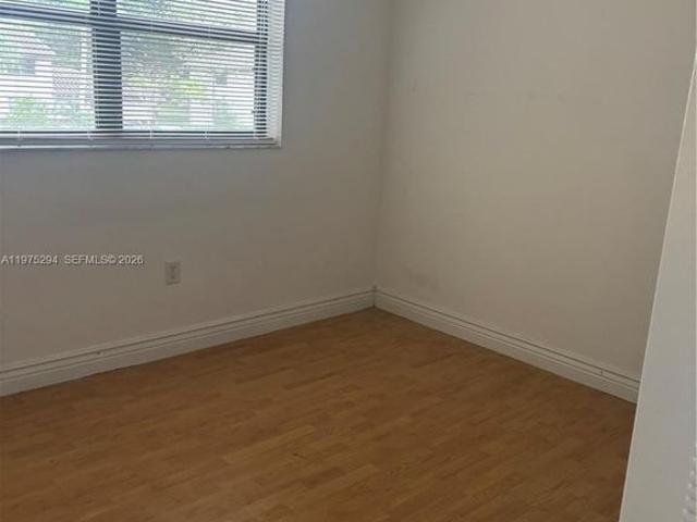 Luxury apartment complex for rent in Sunrise, Florida