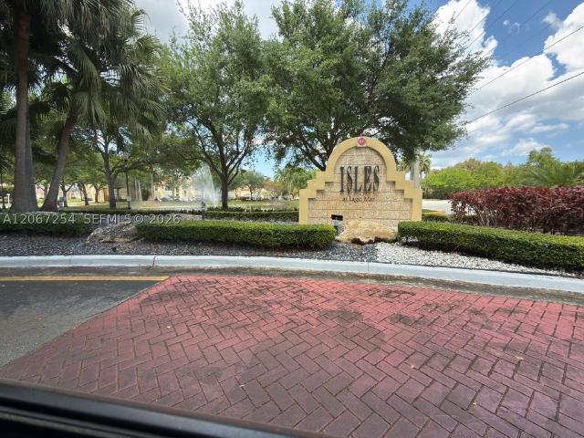 Luxury apartment complex for rent in Sunrise, Florida