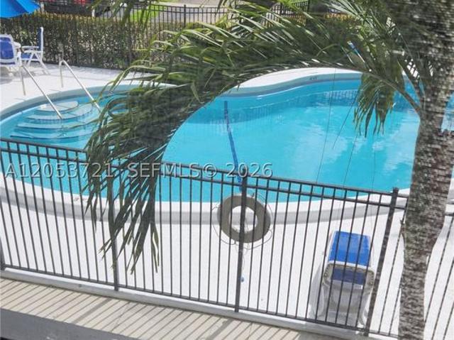 Luxury apartment complex for rent in Sunrise, Florida