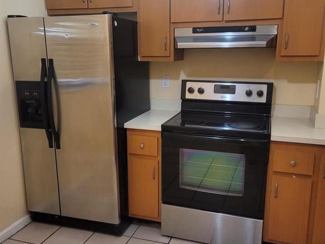 Luxury apartment complex for rent in Sunrise, Florida