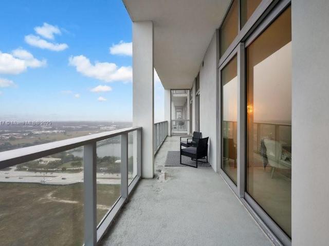 Luxury apartment complex for rent in Sunrise, Florida