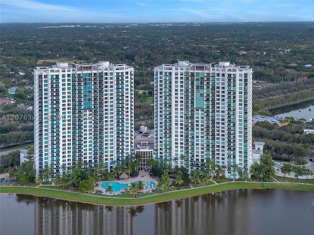 Luxury apartment complex for rent in Sunrise, Florida