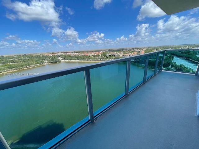 Luxury apartment complex for rent in Sunrise, Florida