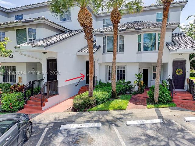 Luxury apartment complex for rent in Sunrise, Florida