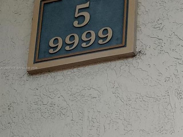 Luxury apartment complex for rent in Sunrise, Florida