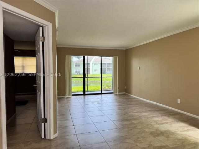Luxury apartment complex for rent in Sunrise, Florida