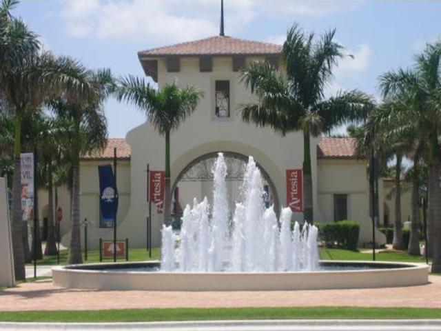 Luxury apartment complex for rent in Sunrise, Florida