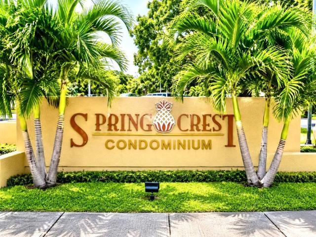 Luxury apartment complex for rent in Sunrise, Florida