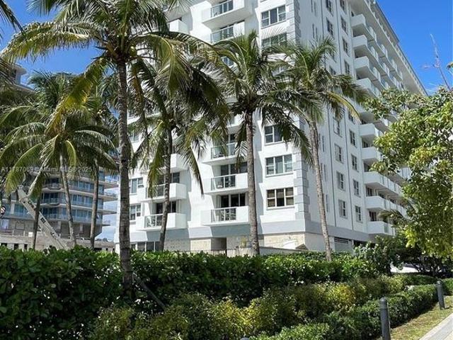 Luxury apartment complex for rent in Surfside, Florida