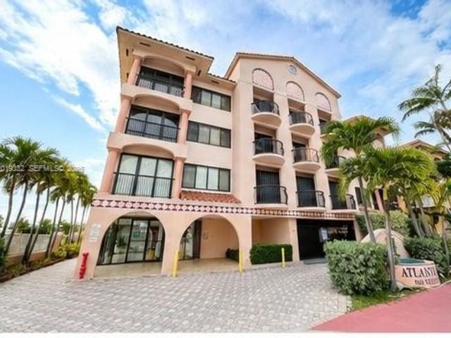 Luxury apartment complex for rent in Surfside, Florida