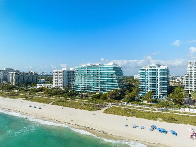 Luxury apartment complex for rent in Surfside, United States