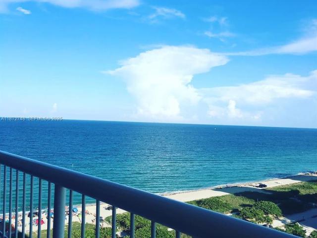Luxury apartment complex for rent in Surfside, United States