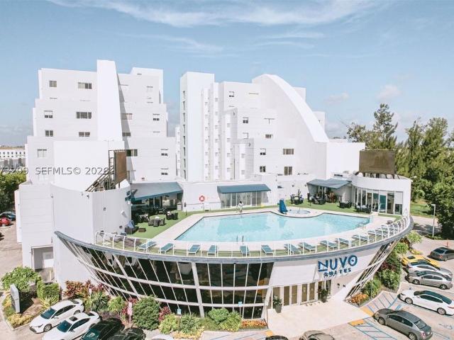 Luxury apartment complex for rent in Sweetwater, United States