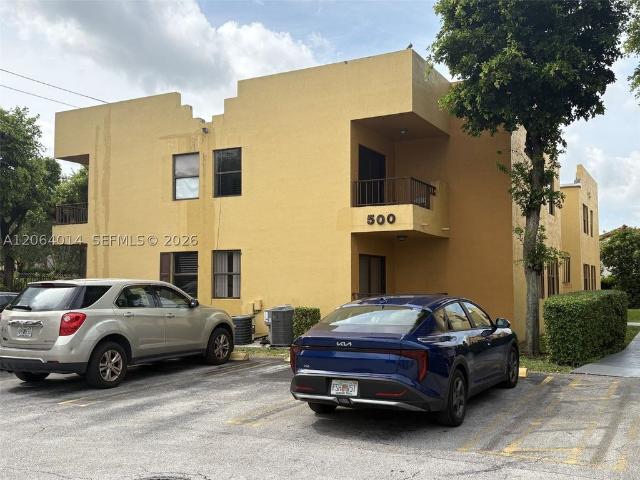 Luxury apartment complex for rent in Sweetwater, United States