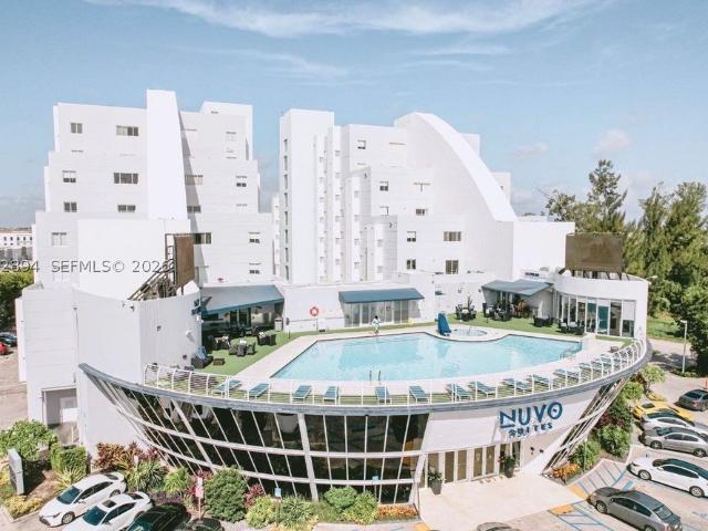 Luxury apartment complex for rent in Sweetwater, Florida