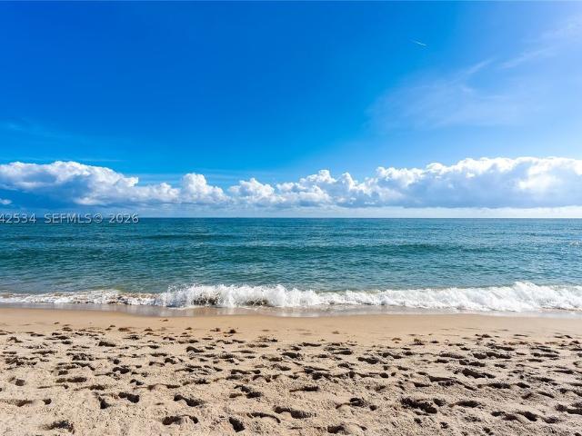 Luxury apartment complex for rent in Pompano Beach, United States