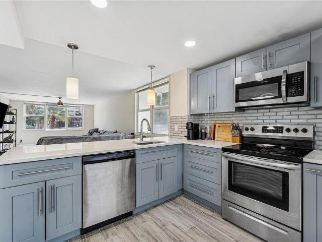 Luxury apartment complex for rent in Pompano Beach, United States