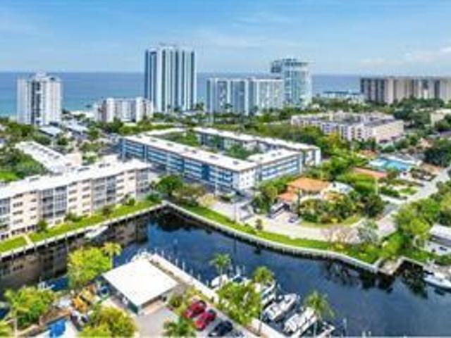 Luxury apartment complex for rent in Pompano Beach, United States