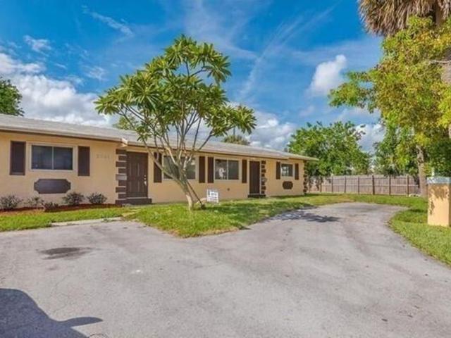 Luxury apartment complex for rent in Pompano Beach, United States