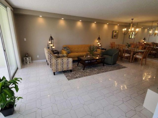 Luxury apartment complex for rent in Pompano Beach, United States