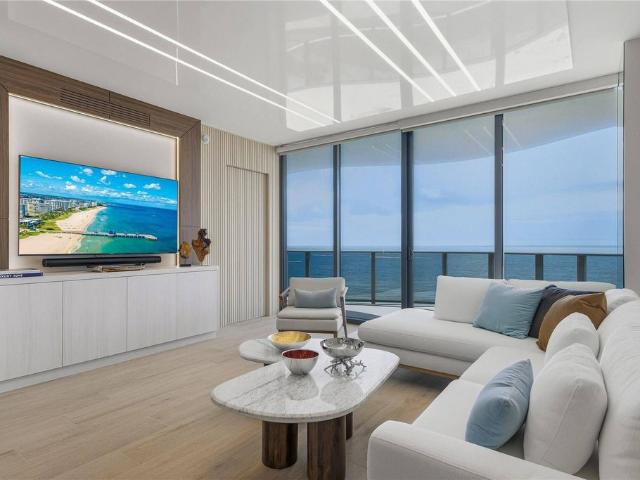 Luxury apartment complex for rent in Pompano Beach, United States