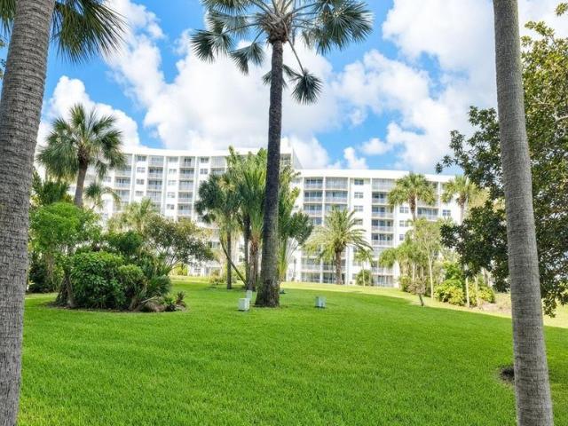 Luxury apartment complex for rent in Pompano Beach, United States