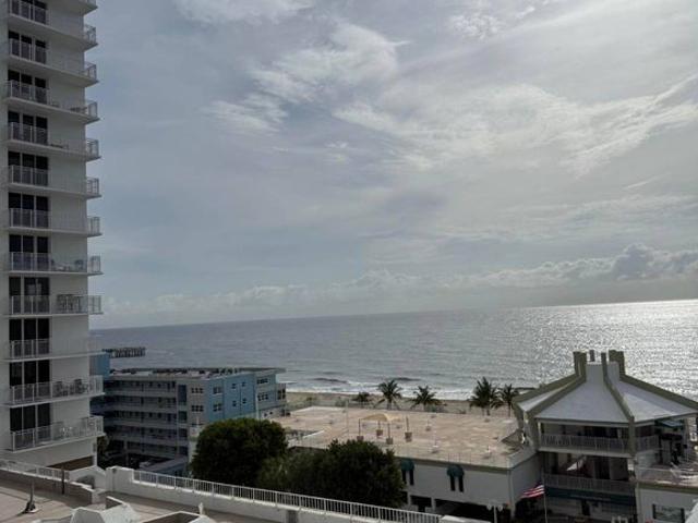 Luxury apartment complex for rent in Pompano Beach, United States