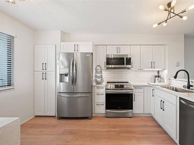 Luxury apartment complex for rent in Pompano Beach, United States