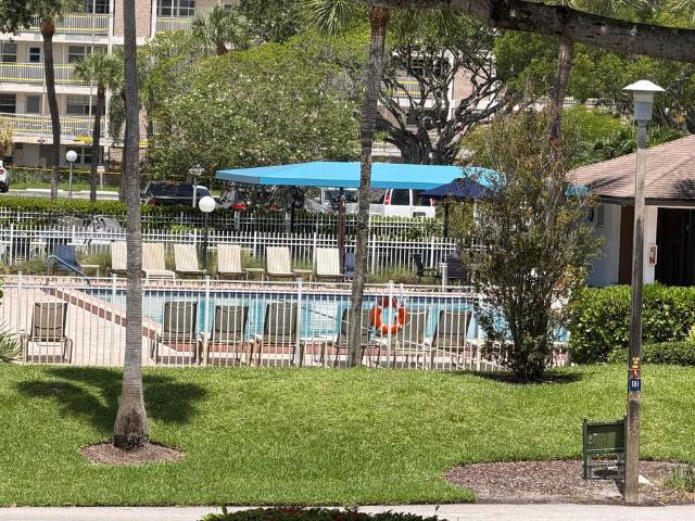 Luxury apartment complex for rent in Pompano Beach, Florida