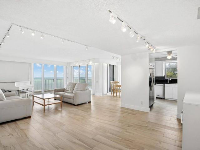 Luxury apartment complex for rent in Pompano Beach, Florida