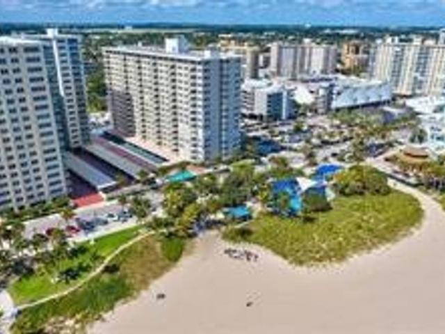 Luxury apartment complex for rent in Pompano Beach, Florida