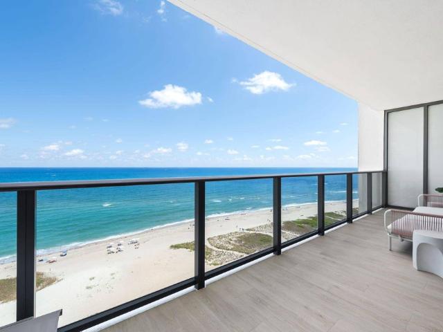 Luxury apartment complex for rent in Pompano Beach, Florida