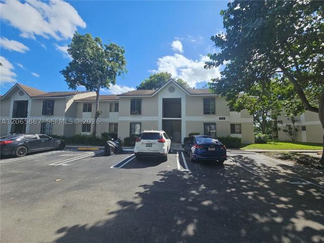 Luxury apartment complex for rent in Pompano Beach, Florida